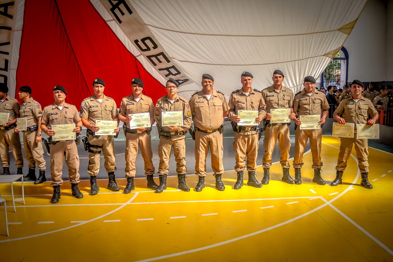 Carangola NotíciasPOLICIAIS MILITARES DO 47° BPM DE MURIAÉ, INCLUSIVE ...
